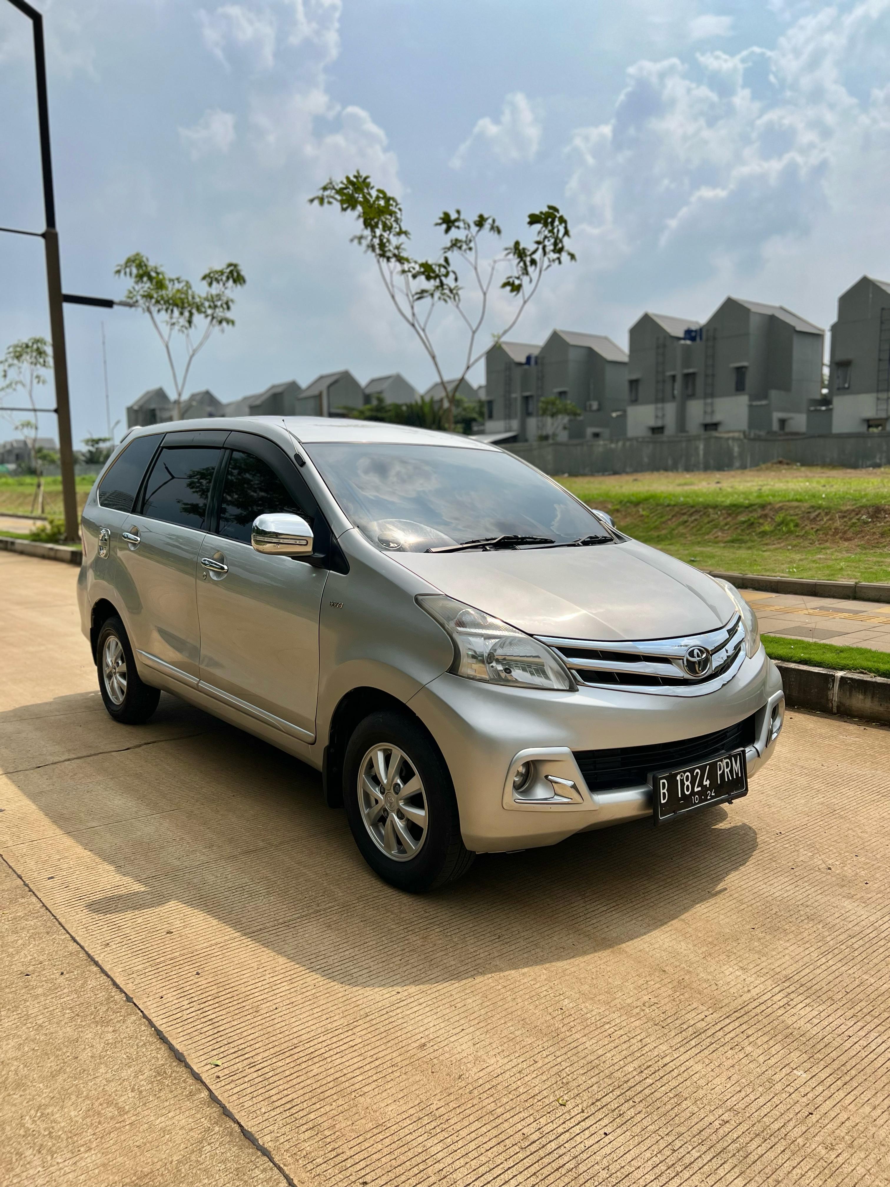 Toyota Avanza G - Sentul Motor